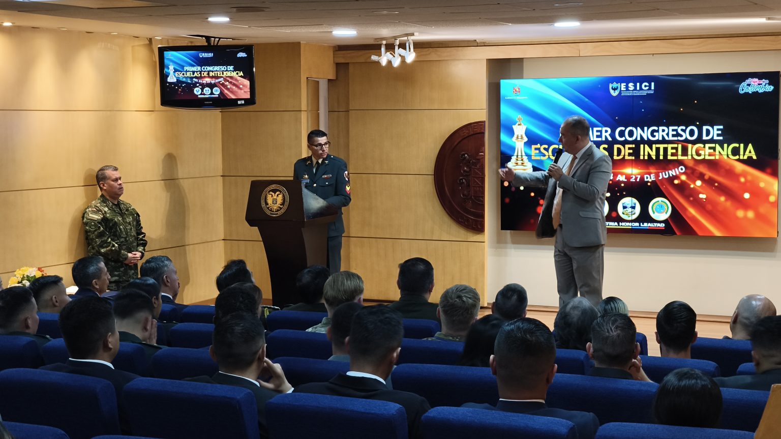 Primer Congreso de Escuelas de Inteligencia - Escuela de Inteligencia y ...